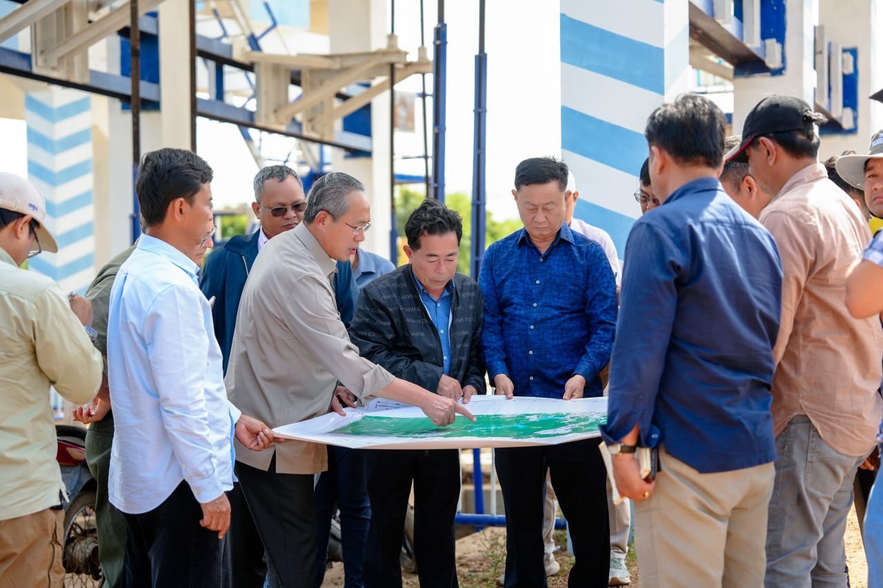 ឯកឧត្តម ចាន់ ស៊ីណាត រដ្ឋលេខាធិការ ...